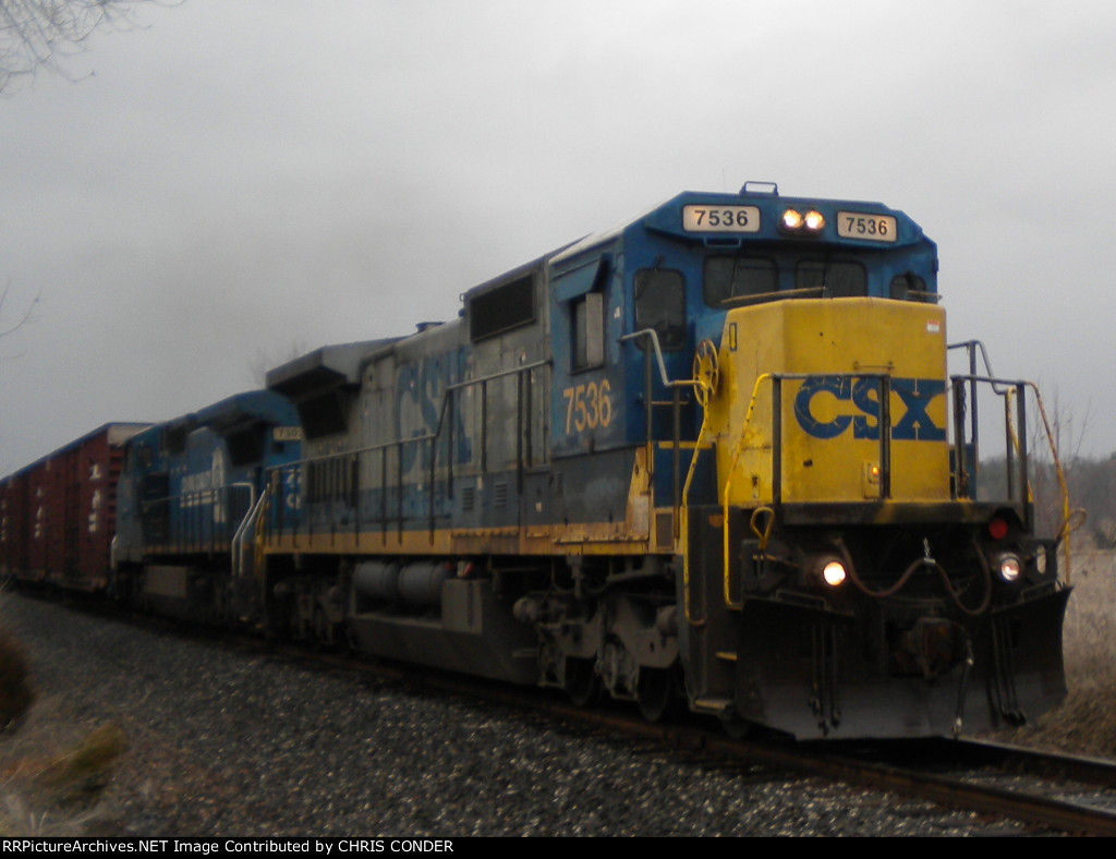 CSX 7536 and Conrail 7302